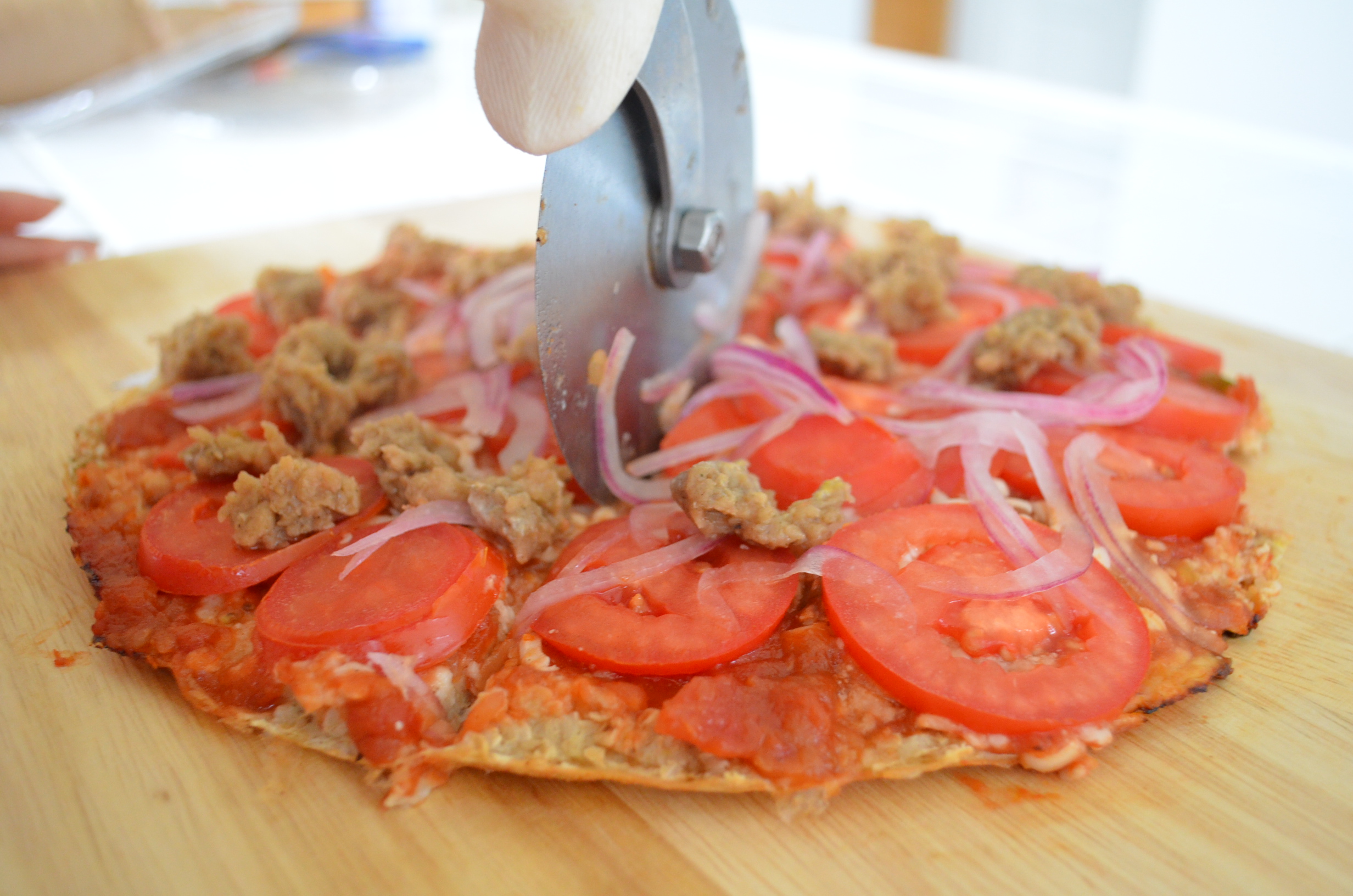 Experimental Oatmeal Crust Pizza - Blogilates