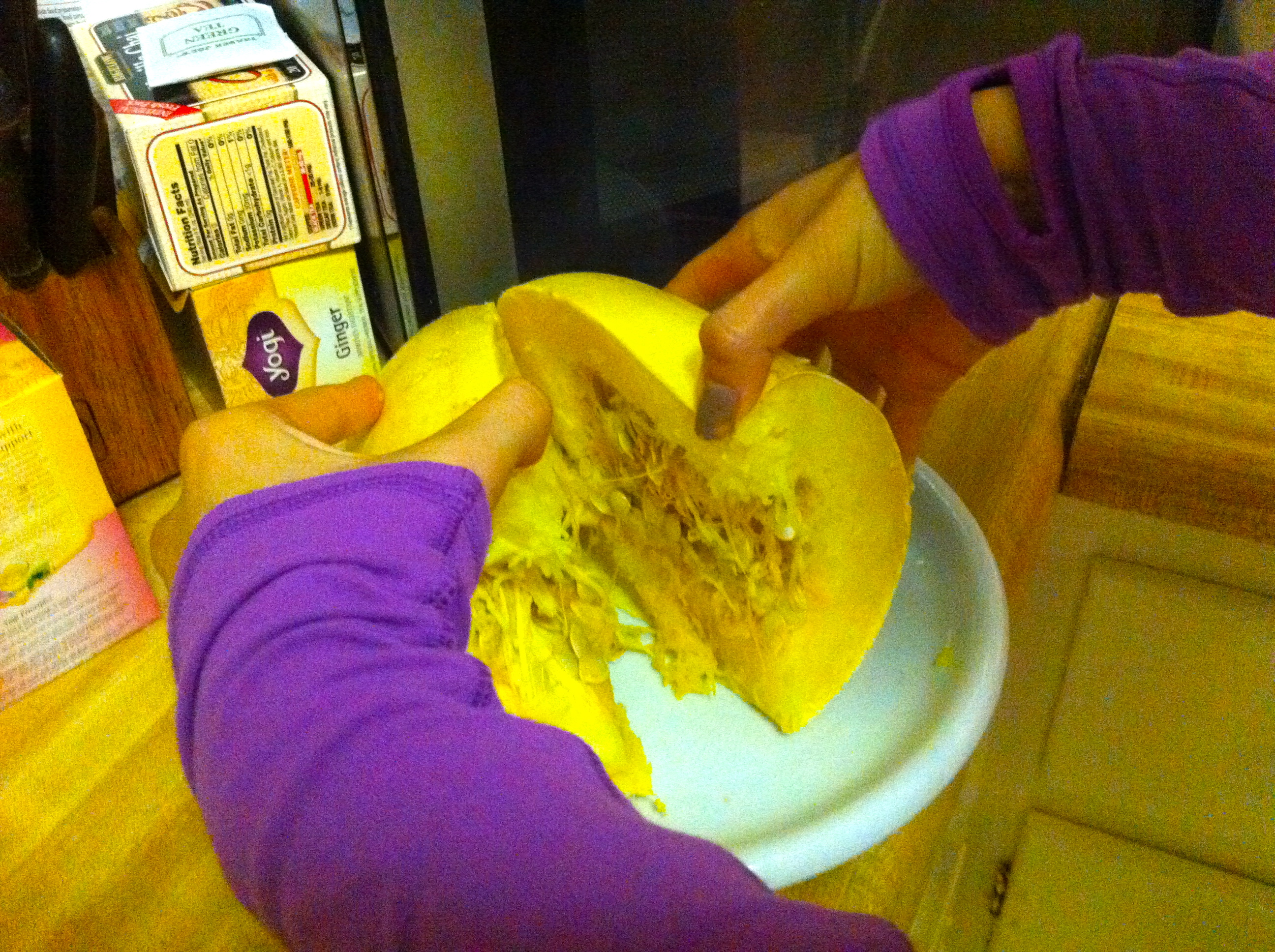 Super Delicious Spaghetti Squash Recipe - Blogilates